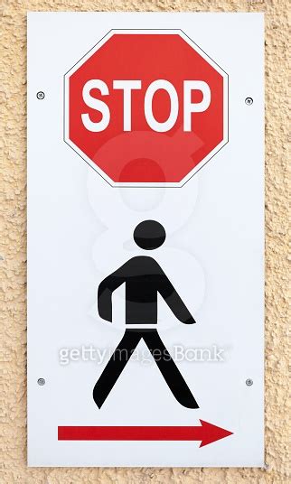 No Way Stop Sign With Schematic Black Man 이미지 497959284 게티이미지뱅크