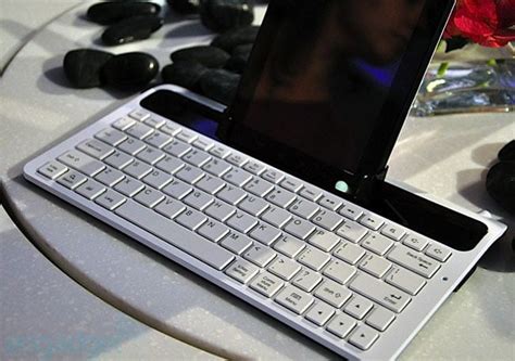 Samsung Galaxy Tab Keyboard Dock And Accessories Detailed