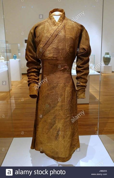 An Ilkhanid Silk Robe Persia Or Central Asia 13th 14th Century Lot