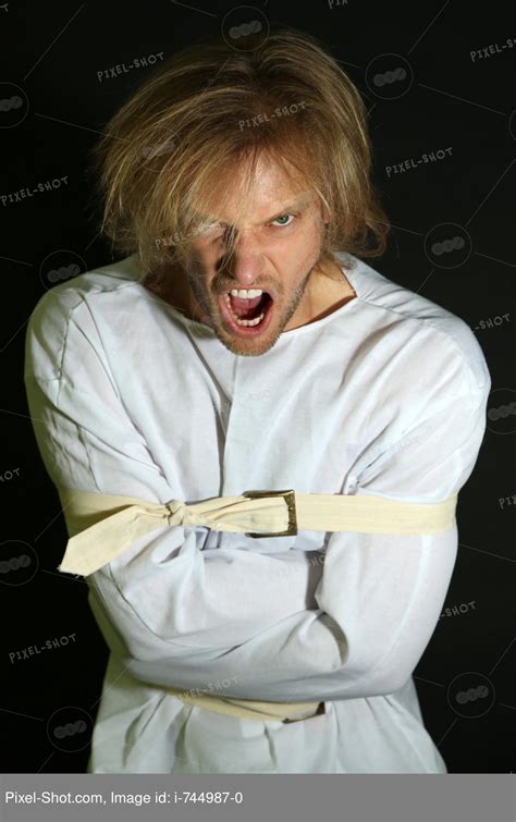 Люди в смирительной рубашке 97 фото