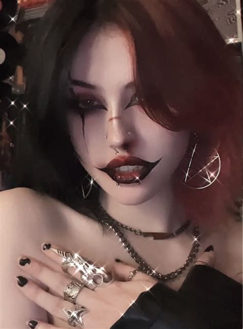 Pin By Lilly Garver On Alternative Outfits Edgy Makeup Goth Eye Makeup Punk Makeup