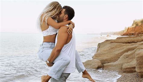 17 Of The Best Positions To Kiss In Artofit