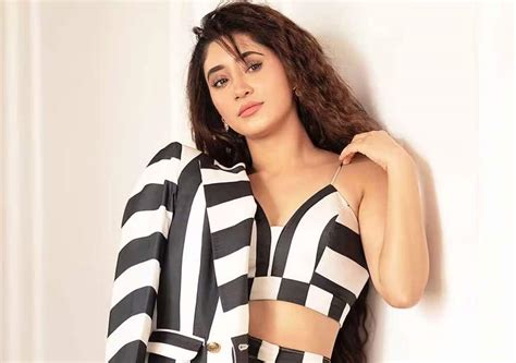 These Tv Actresses Have No Problem In Doing Bold Scenes इंटीमेट सीन्स करने में टीवी की इन