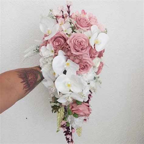 Ramo De Novia Cascada Con Orquídeas Y Rosas