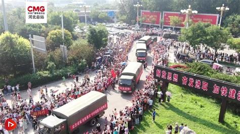 涿州市民欢送武警河北总队官兵离涿我苏网