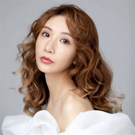 刘颖仪 Doki腾讯视频：超全的刘颖仪资讯、视频、粉丝、直播、活动集合