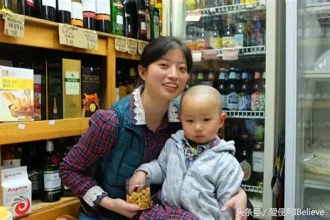 每個零售店媽媽，都一手抱著孩子，一手撐著一個家 每日頭條