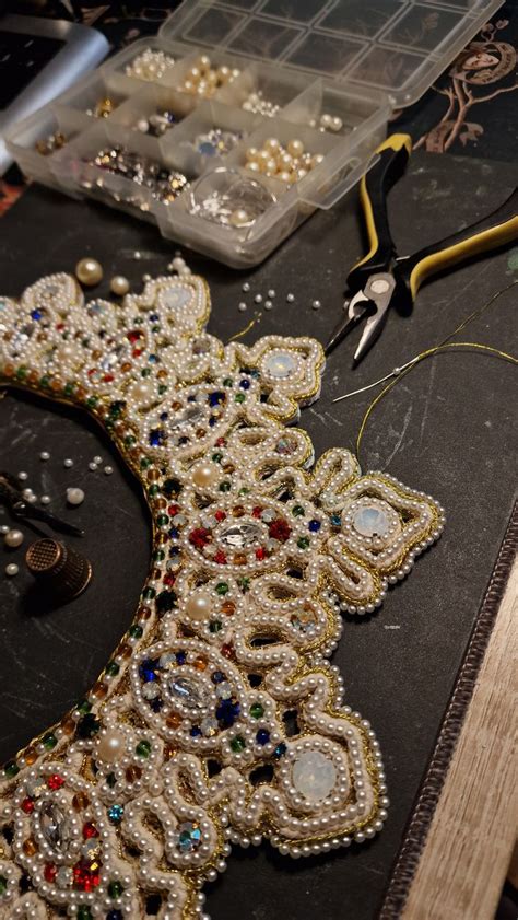 сажение по бели в 2025 г Бисер Бисероплетение Искусство ручной вышивка