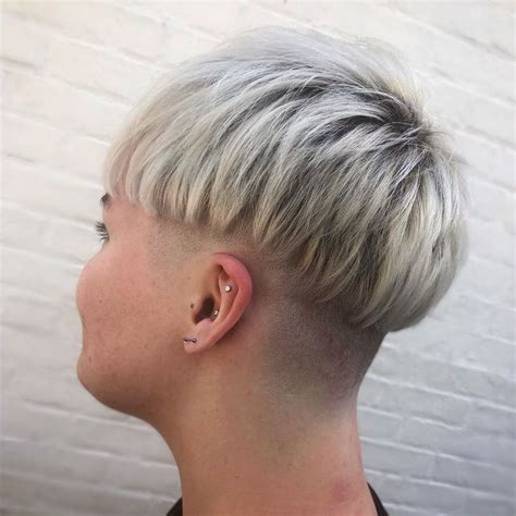 Edgy Gray Haircuts These Arent The Gray Hairstyles Your Grandma Wore