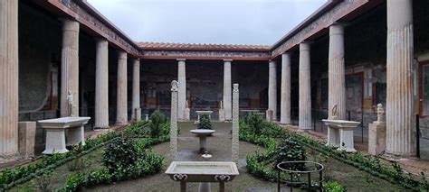 Vi151 Pompeii January 2023 Looking South Across Peristyle From