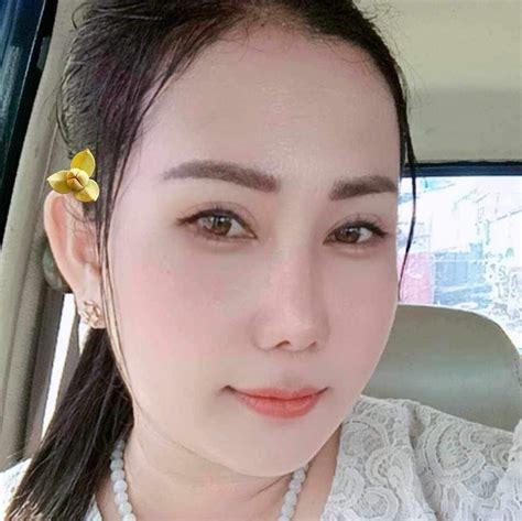 យាយ មាន់ស្រែ