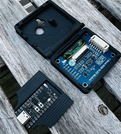 🖼 Mini Case Esp32 S3 Oled Print In Place ・ Stl File For 3d Printing・cults