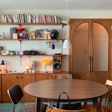 디자이너의 구옥 빌라 한국식 미드센추리로 탈바꿈 라이프스타일 슈퍼앱 오늘의집