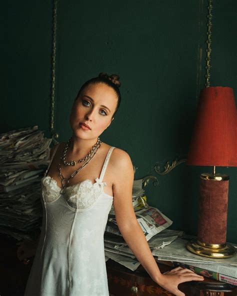 Alice Merton Scrolller