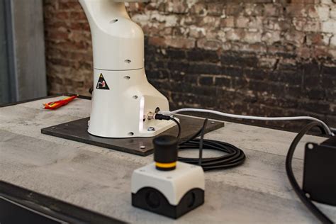 Technologies Used To Ensure Safety Of Cobots