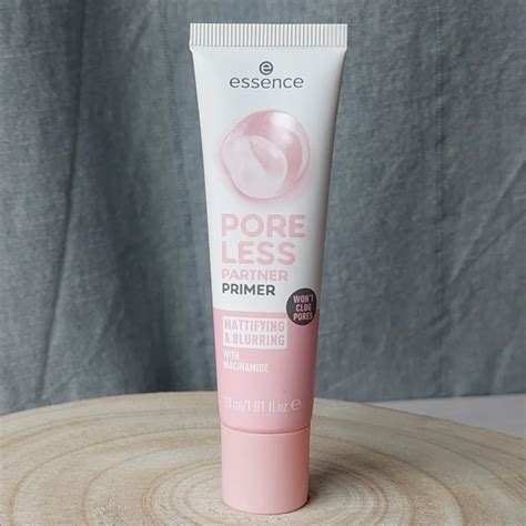 Essence Poreless Primer Viso Recensione