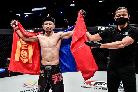 “Ардын хүү” О Пүрэв агсны гэр бүл байртай боллоо ТАС МН