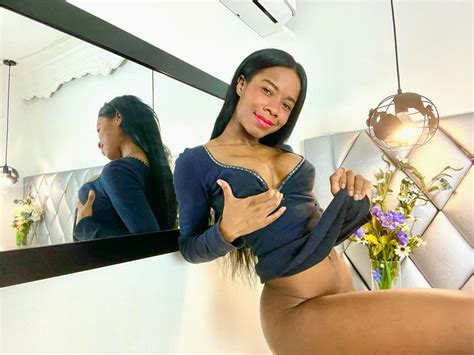 Slutty Secretary Artemis Moon Loves Teasing With Her Irresistible Body