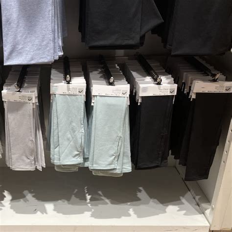 Uniqlo แขนยาวกันแดดแขนสำหรับทั้งหญิงและชายล้างหมดพิเศษป้องกันรังสีอัลตราไวโอเลตปลอกแขนเย็น