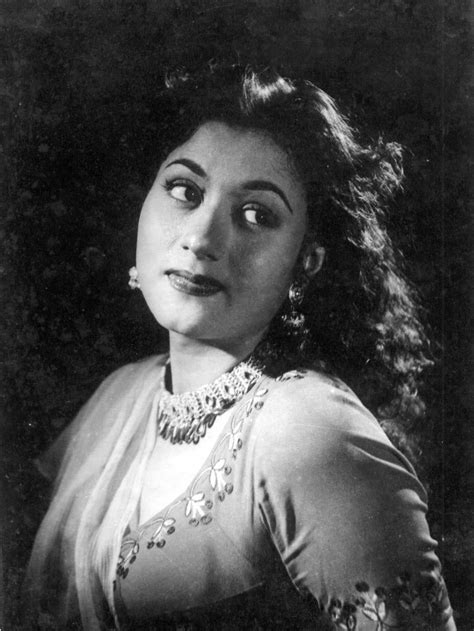 Madhubala Beautiful Bollywood Actress Bollywood Stars Bollywood Fashion