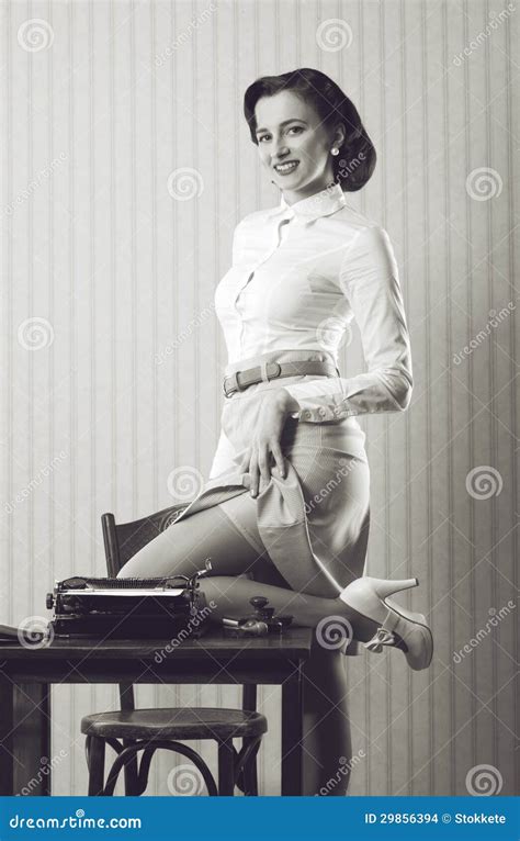 Retro Pin Up Girl