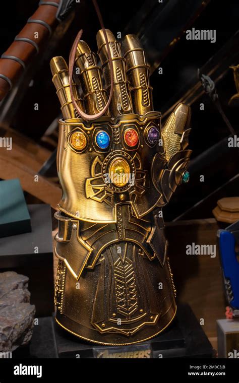 Infinity Gauntlet Thanos Movie