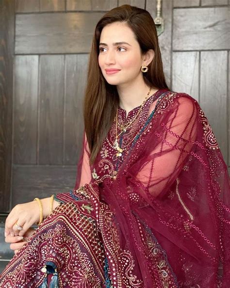 Top 15 Most Beautiful Pakistani Actresses Incpak