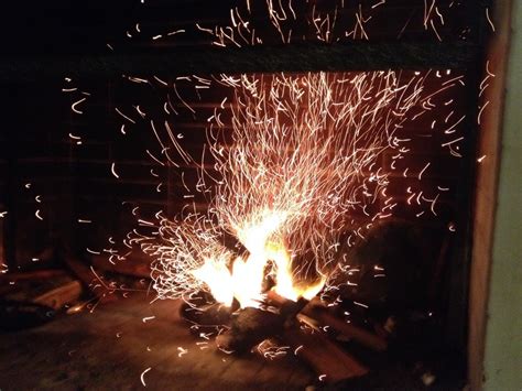 무료 이미지 집 밖의 밤 따뜻한 빛나는 것 주황색 불꽃 불타는 듯한 빛깔 열 화상 타고 있는 뜨거운 불 같은 구운 것 화재 구이 3264x2448