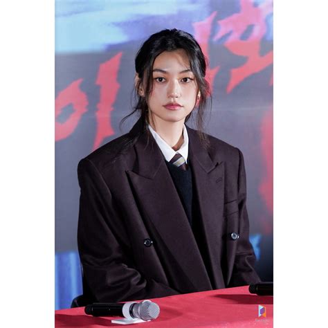 판타지오 Fantagio Official 김도연 포스트 숨바꼭질을 시작합니다 지금부터 지연x김도연과 함께하는