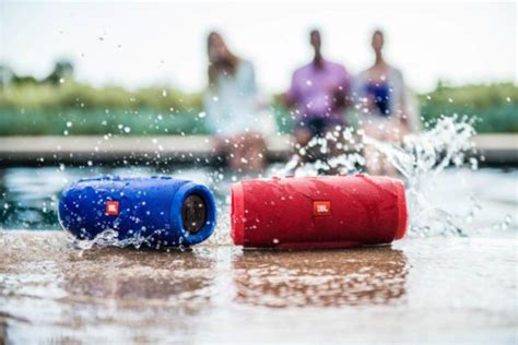 Jbl Charge Review The Bluetooth Speaker That Charges Your Phone