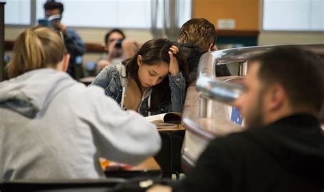 Csun Students Faculty Return For Spring 2015 Semester Csun Today