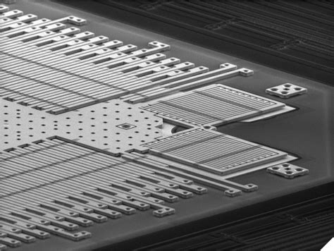 Embedded Intelligence And Communication Enabling Reliable And Continuous Vibration Monitoring