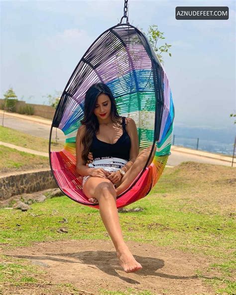 Susy Almeida Feet Aznudefeet