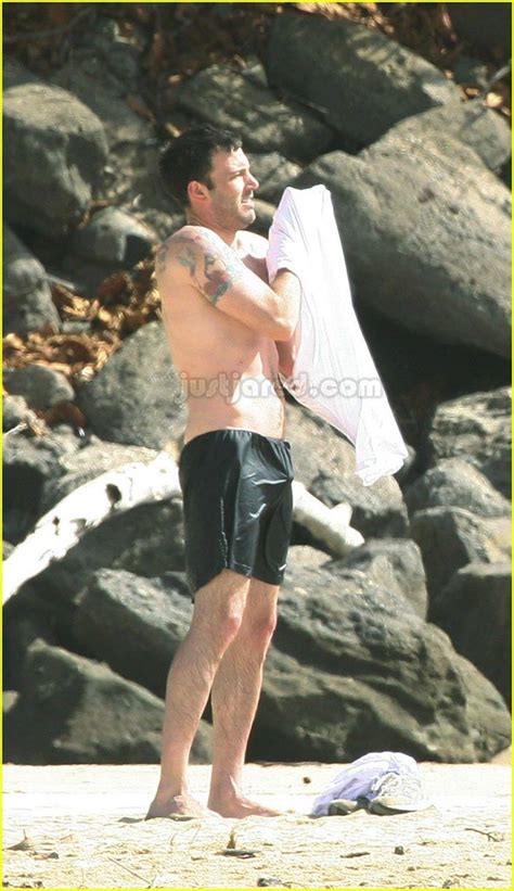 Shirtless Ben Affleck Is Beach Ready And The Package Quite Flickr