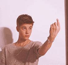 Come Here Gesture S Tenor