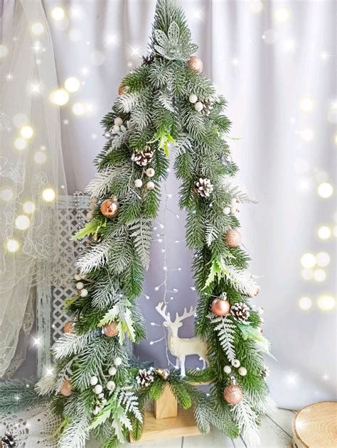 Новогодняя елка треугольная с гирляндой в интернет магазине на Ярмарке Мастеров Елки Владимир