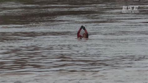 云南普洱举行水域应急救援演练 提升应急救援能力 凤凰网视频 凤凰网