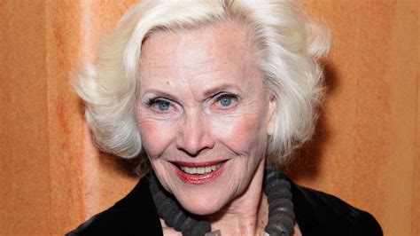 Honor Blackman Bond