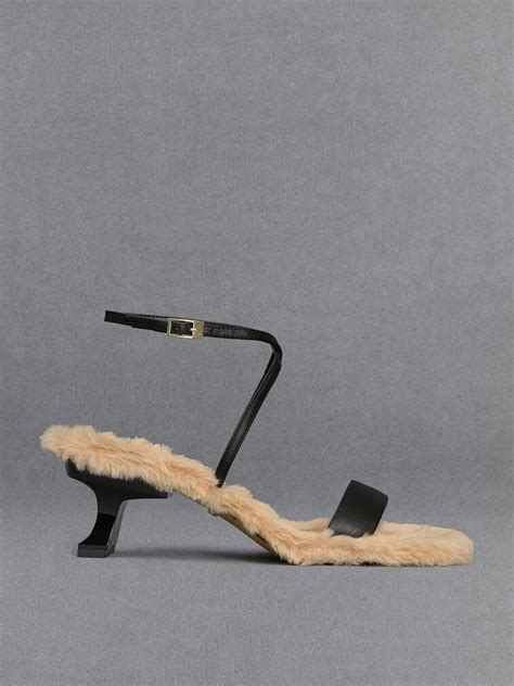 레더 퍼 라인 앵클 스트랩 힐 샌들 블랙 세일 찰스앤키스 코리아