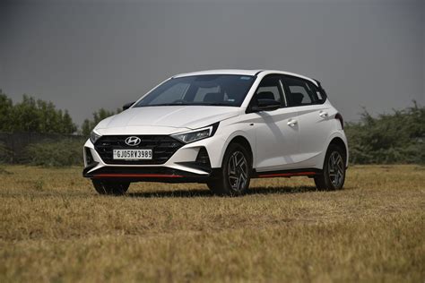 Hyundai I20 Variants Explore Base Mid And Top Models With Prices