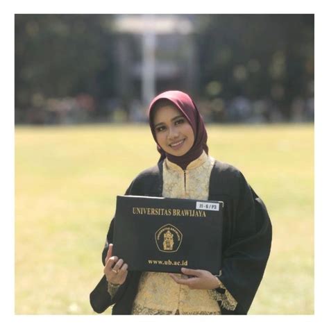 Zahra Zafira On Linkedin Graduation Day I Am Excited To Announce