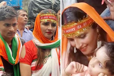 Seema Haider Hoisted Tricolor At House Chanted Bharat Mata Ki Jai And Pakistan Murdabad