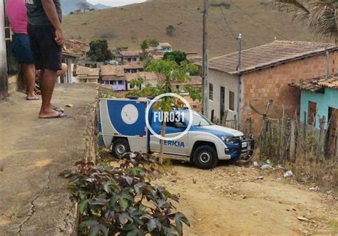 Homem é Encontrado Morto Dentro De Casa Com Perfurações Pelo Corpo Em