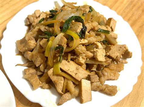 塔香洋蔥豆乾炒三層肉 by Ann 愛料理