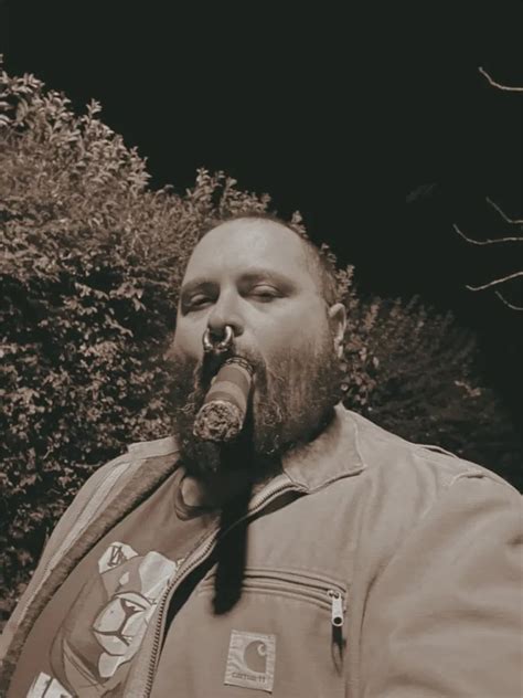 Cigar Bull 20 Nude Pics Xhamster