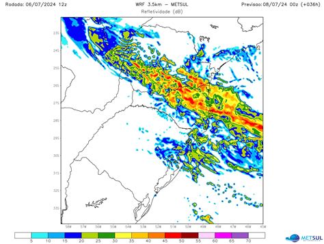 Baixa Pressão Traz Chuva Garoa E Nevoeiro Sob Ar Gelado E Muito Frio