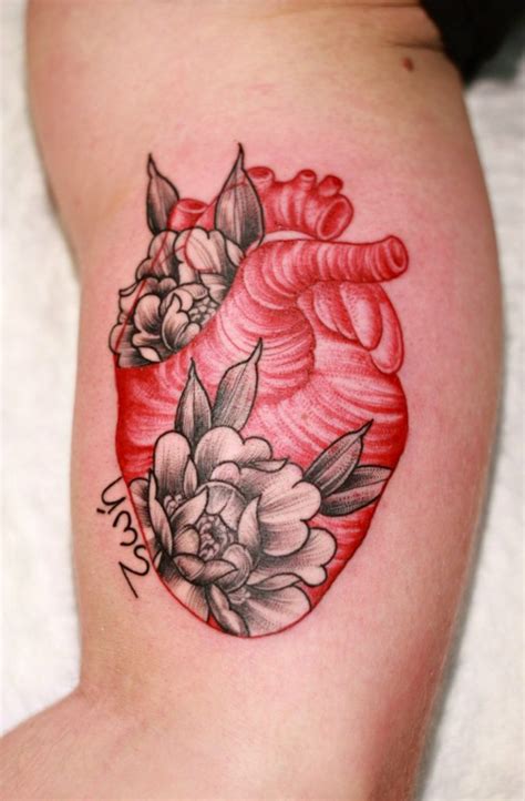 Herz Tattoo Bedeutung Design Und Inspiraitonen Tattoos