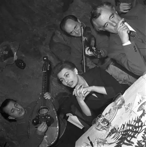 Sophia Loren With The Italian Director Vittorio De Sica 1958 Old Photo 900 Picclick Au