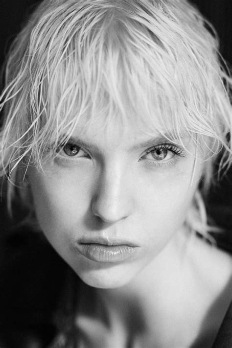 Katariina Haakila Paparazzi