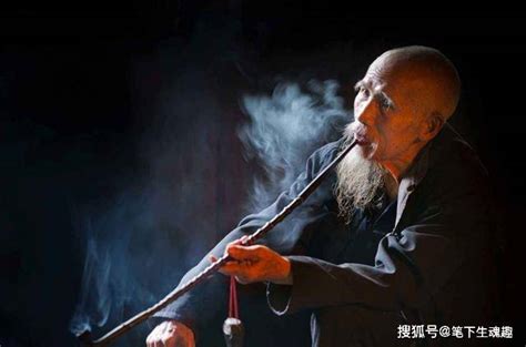 “人过四十，不睡三觉，不求三人”：“三觉、三人”说的是什么？凡事